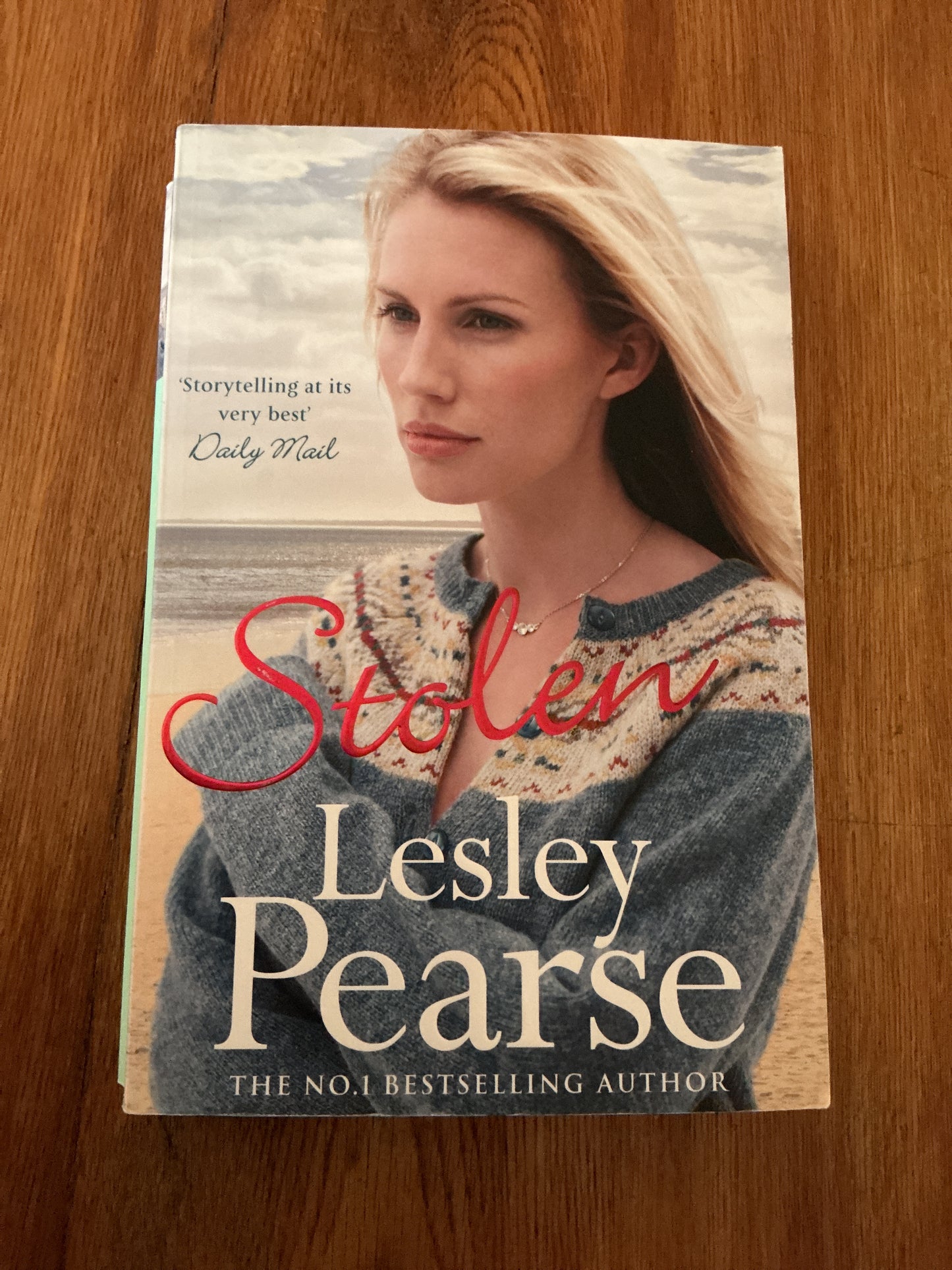 Stolen. Lesley Pearse. 2010. – Browse Books